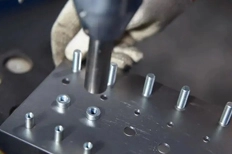 El proceso de remachar - Shanghai Yixing Technology Co., Ltd.